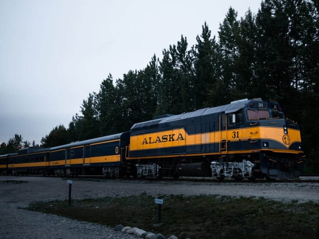 The Cruiser’s Guide To Alaskan Train Rides