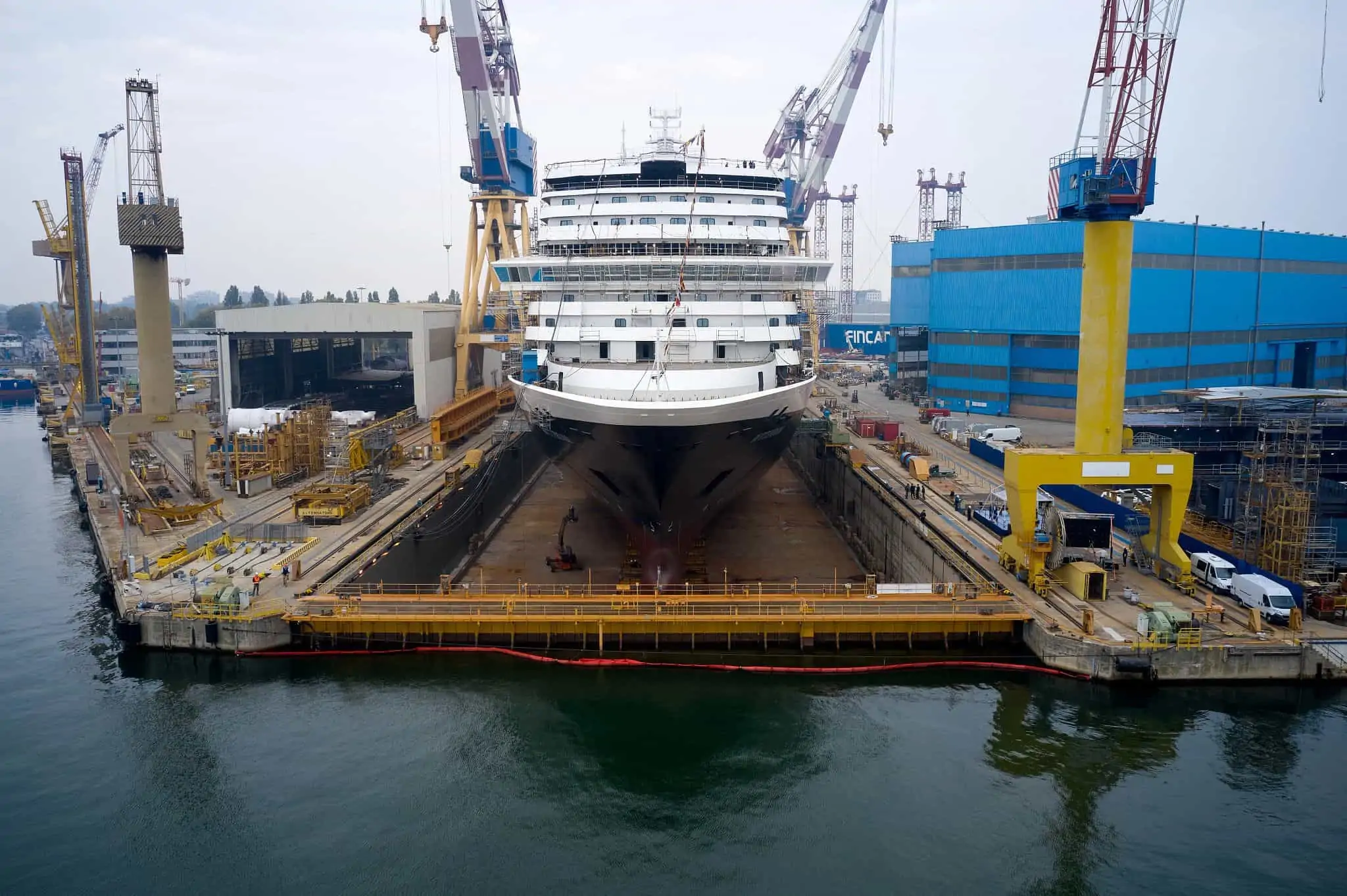 Behind The Scenes: Rotterdam Ship Construction [PHOTOS]