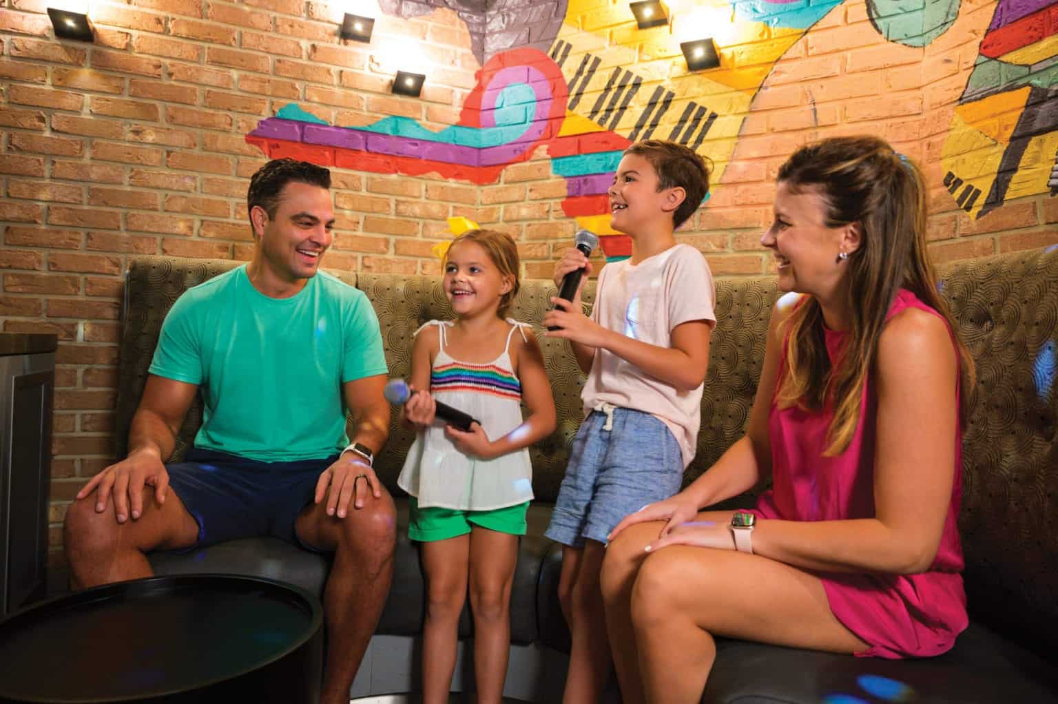 The 7 Best Lines For a Family Reunion Cruise