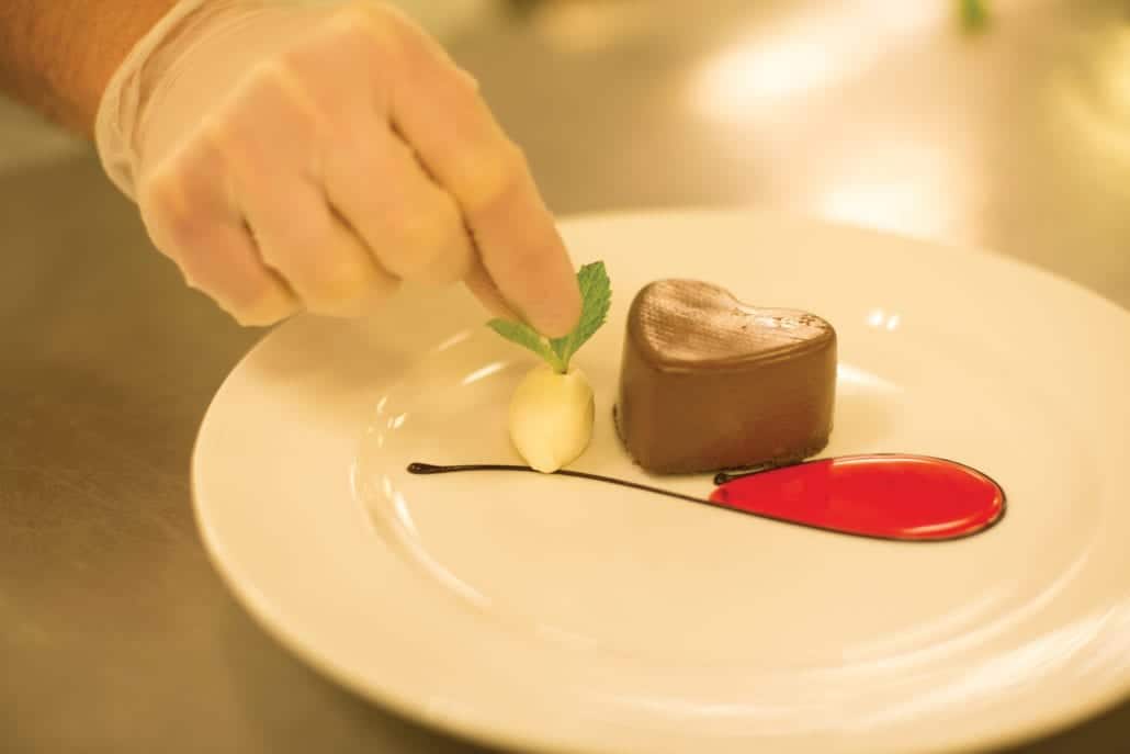 10 Cruise Ship Dessert Recipes You Can Make With Your Family