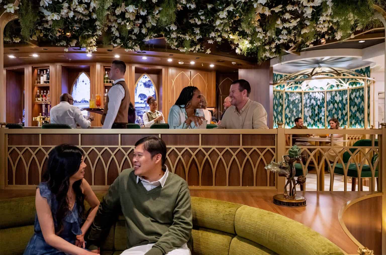 18 Most Unique & Best Cruise Ship Bars in 2022