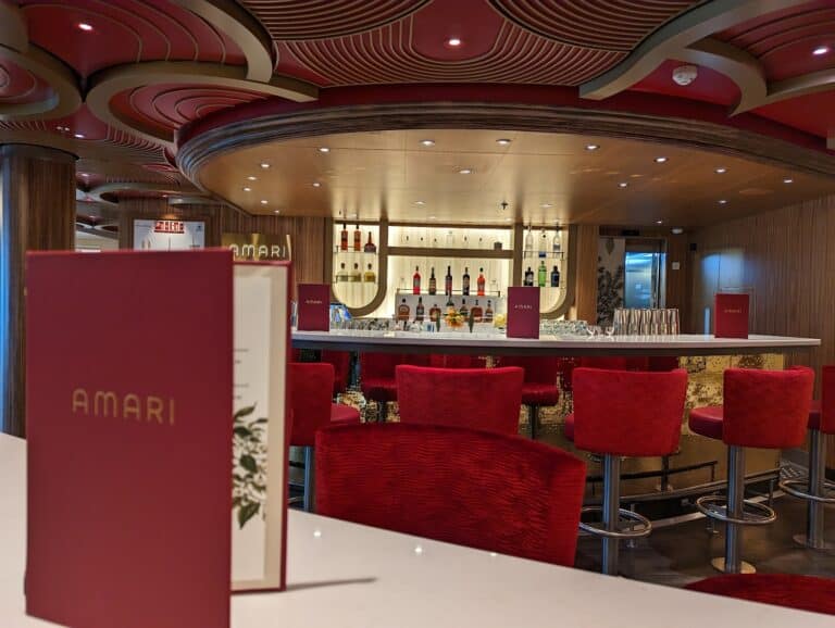 Carnival Venezia Review: Info on Bars, Restaurants, Cabins