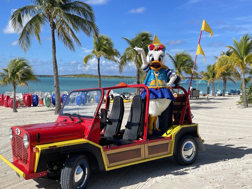 What is the history of Castaway Cay?